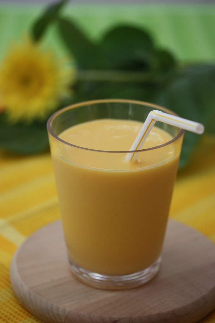Foodie Fridays: Mango, Bee Pollen Smoothie - The Granary